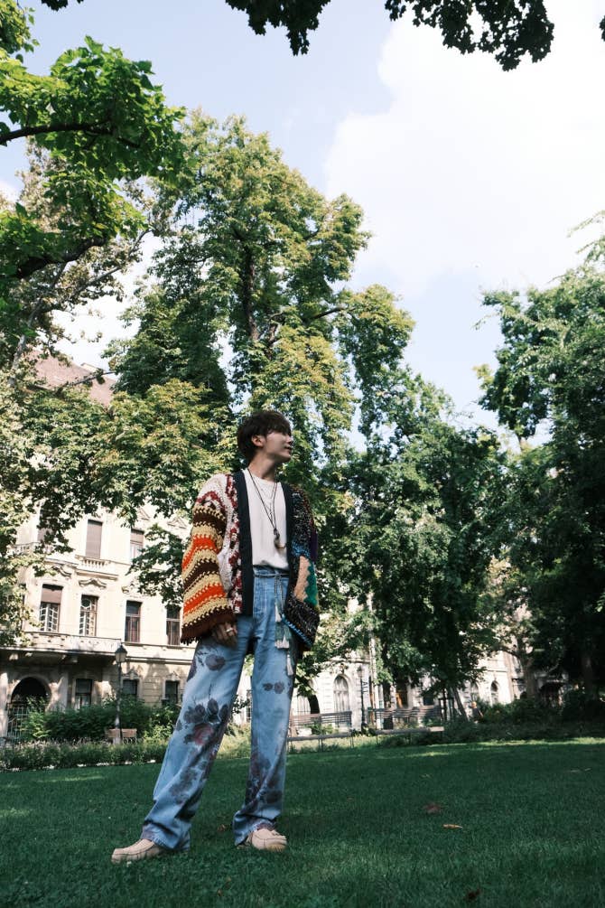 Seventeen Community Post 인스타 올려준 사진인데 원본 사진 길이가 더 길어서 배경화면으로 쓸 캐럿들 써요