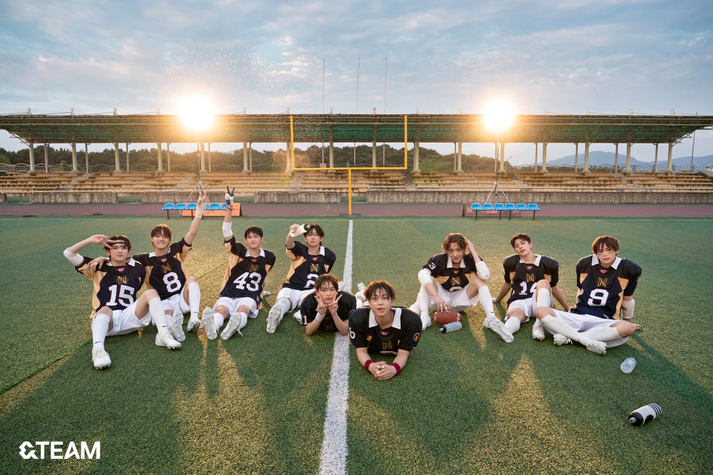 Weverse &TEAM Image - &TEAM 'First Howling : NOW' Jacket Shoot Behind ...