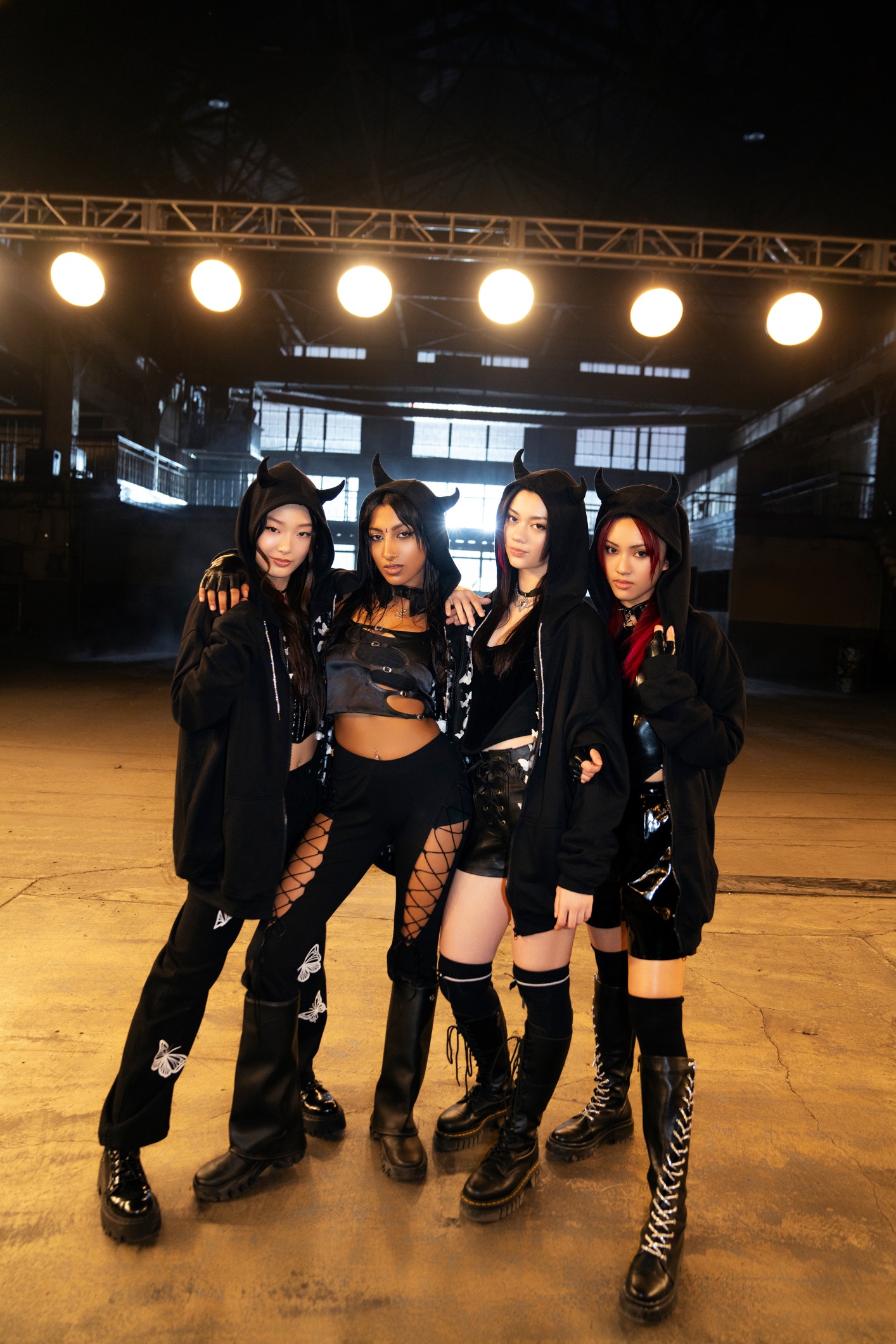 Weverse KATSEYE Image - Mission 3 Group Performance Photos