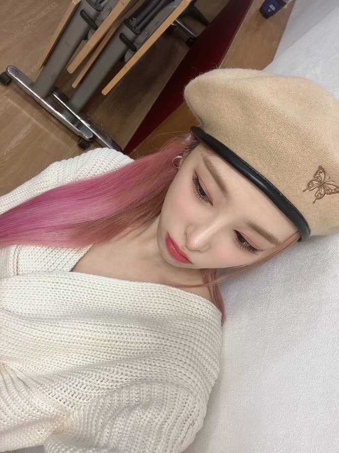 Rocket Punch Community Post 날씨 좋은 일요일도 해피하게🩵🤍🩵🤍