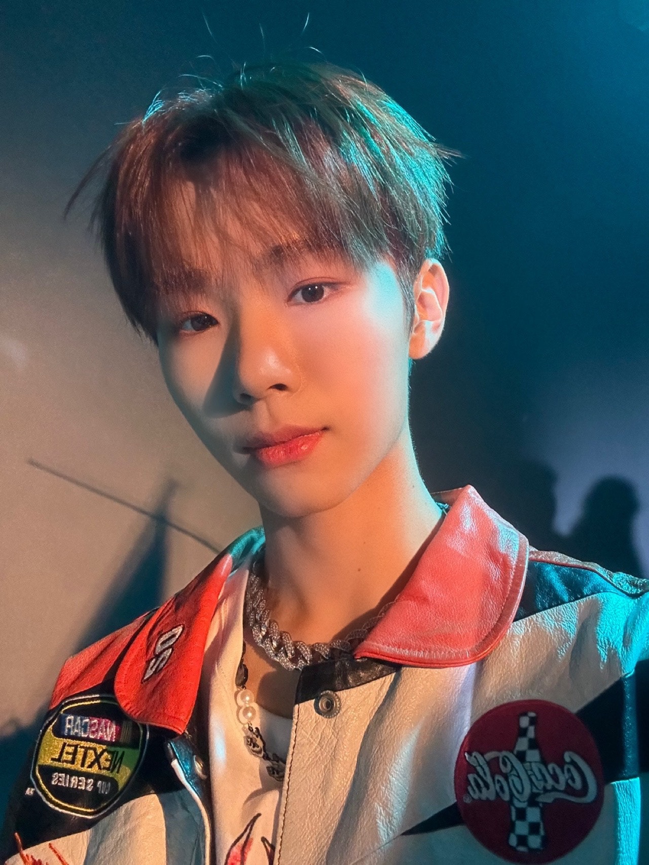 WHIB Community Post - 안녕하세요!! 팬 여러분~~ 휘브의 다재다능 막내 원준입니다!! 위버스를 통해서 여러분들 만날 생각하니 벌써 설레네요 ㅎㅎ 자주 ...