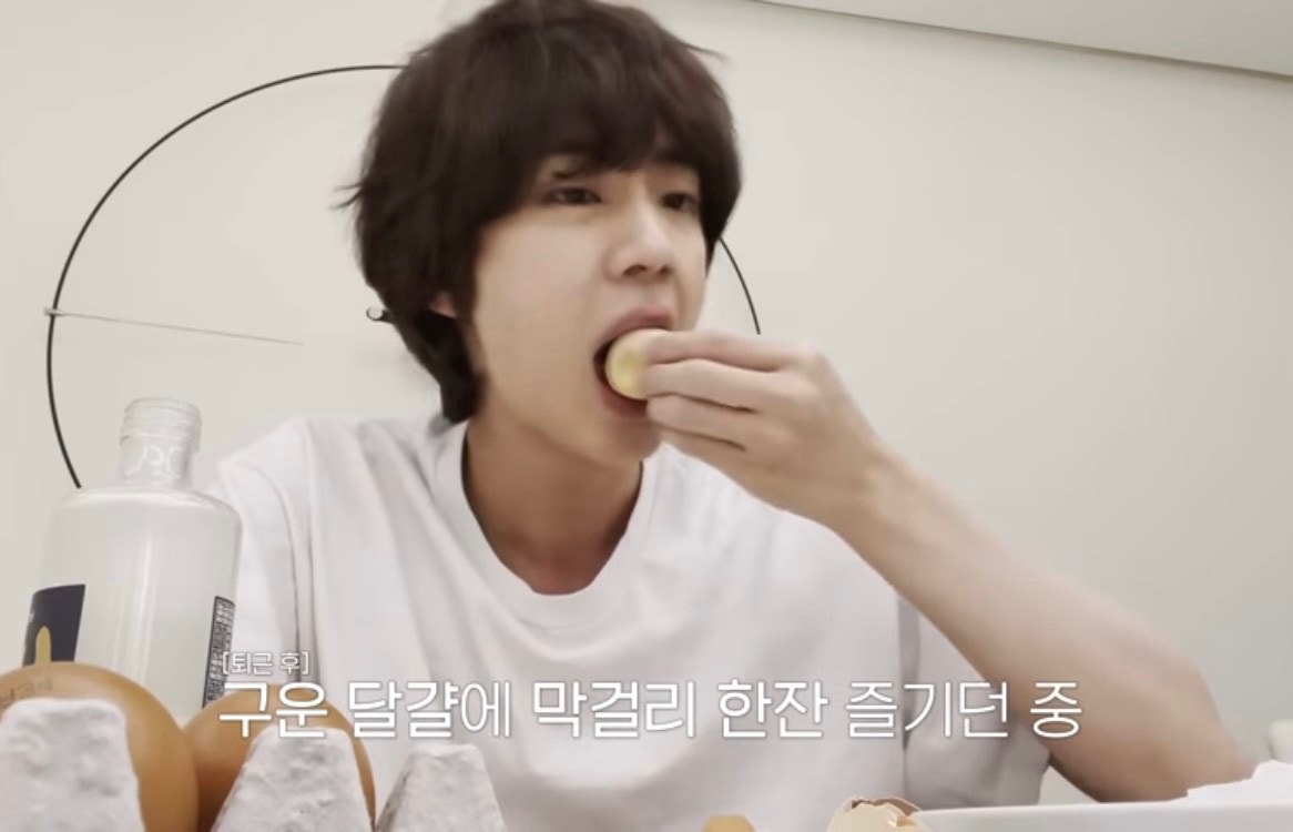 Bts Community Posts 🩷･･ ･･🐹𝕁𝕀ℕ 𝕋𝕀𝕄𝔼🐹 ･･ ･･🩷 ジンくん♡ 今日もモリモリ食べていますか？？🍚