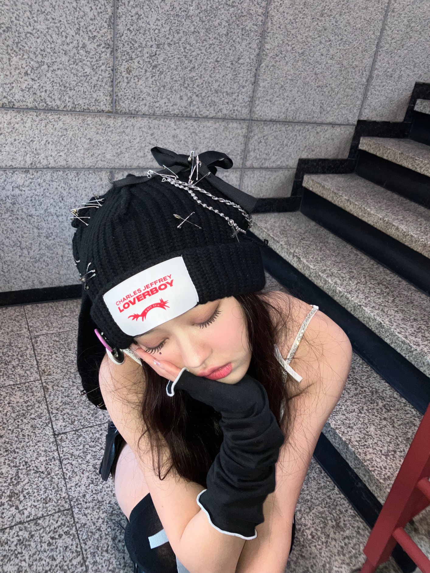 Oh My Girl Community Posts 시아언니 오늘하루도 너무 수고했어요🖤 푹 자요🌙 샤나잇🤍