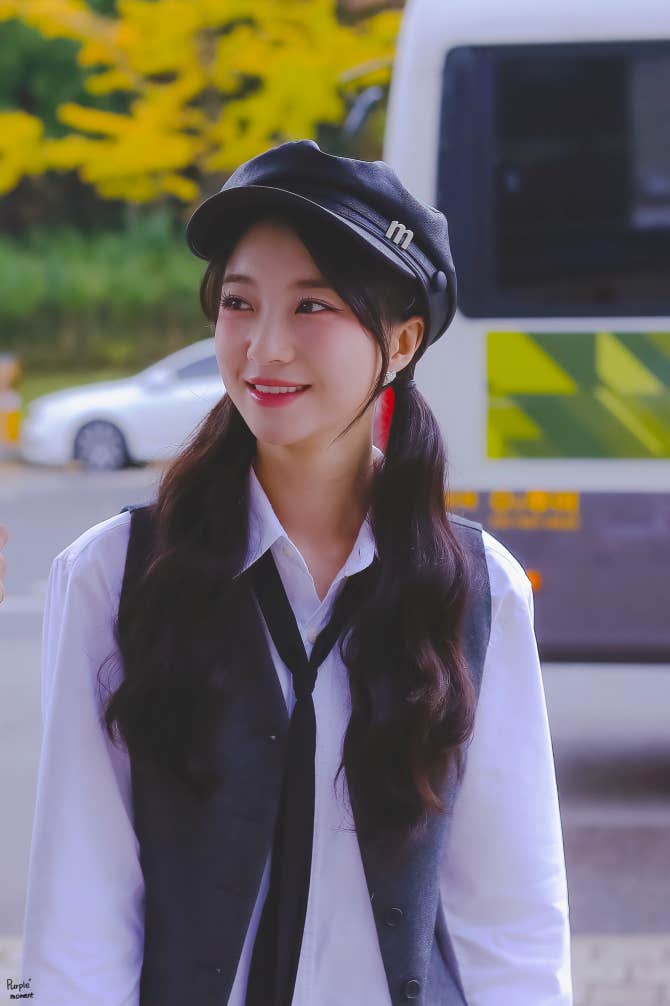 Oh My Girl Community Posts 유빈아 평일 닷새간 열심히 달리느라 정말 고생 많았어🫶 아마 바삐 보내드라