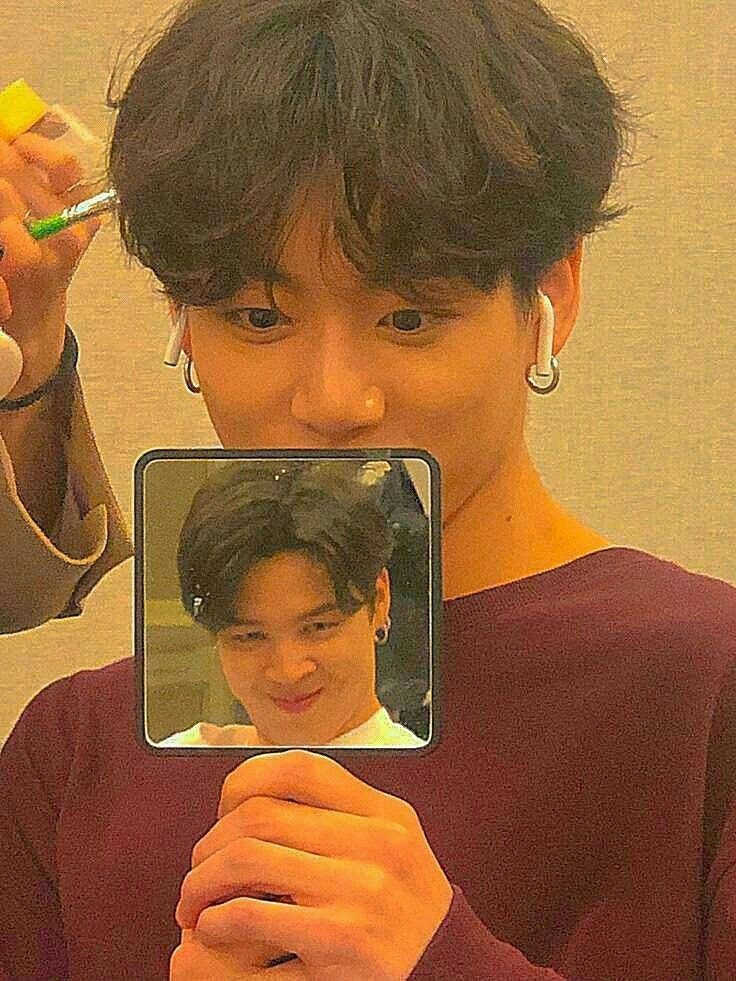 BTS Community Post - armis ayuda no se cuando son los premios q bts ...