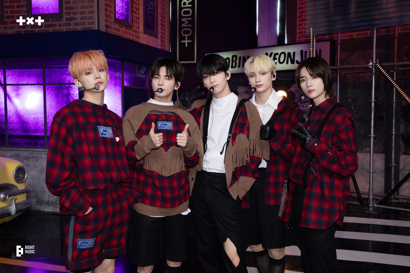 Weverse TOMORROW X TOGETHER Image - TXT ‘Chasing That Feeling’ 음악방송 Photo Sketch