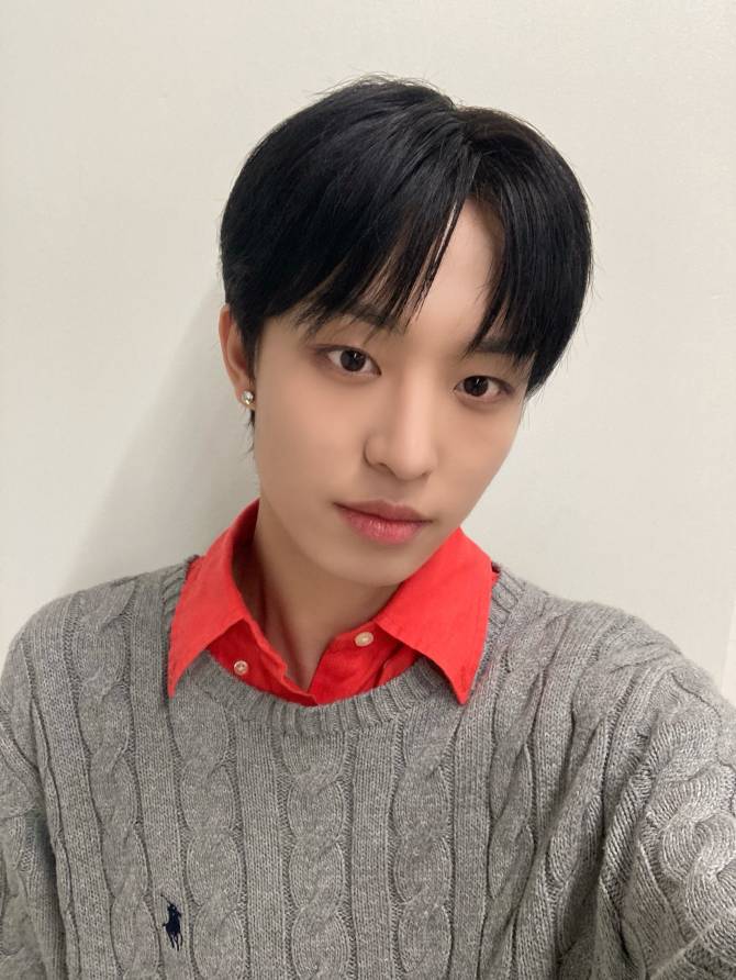 Atbo Community Post 보트~~ 오늘 하루종일 많은 축하를 해줘서 정말 고마워요 ㅎㅎ 안그래도 생일은