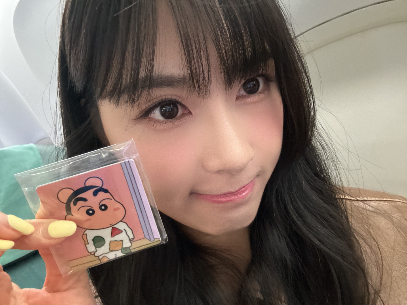 Apink Publicaciónes Comunitarios 인도네시아 다녀올게용 ️ 판다가 짱구 줬따☺️ Hayoung