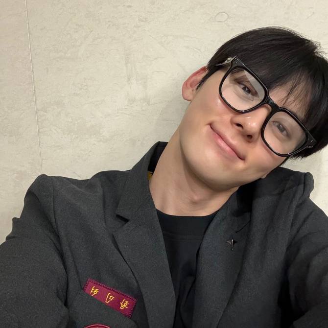 Hwang Min Hyun Community Post ν©λλ€ππ§‘ νπ Hwangminhyun