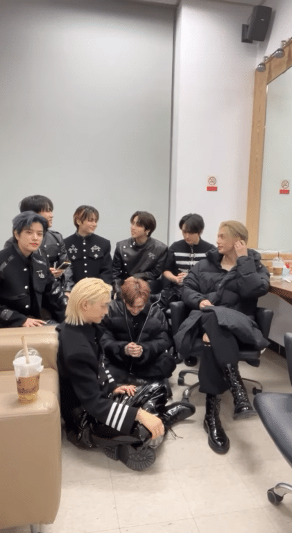 Weverse zone Community Post - Skz Live 🐺🐰🐷🐭🐻🐥🐶🐻‍ ️