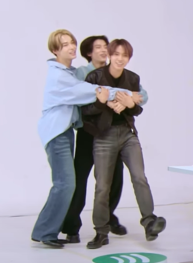 ENHYPEN Community Post - OMG This is soo cute!!! I'm crying..!!😭🥹🧡🦋 ...