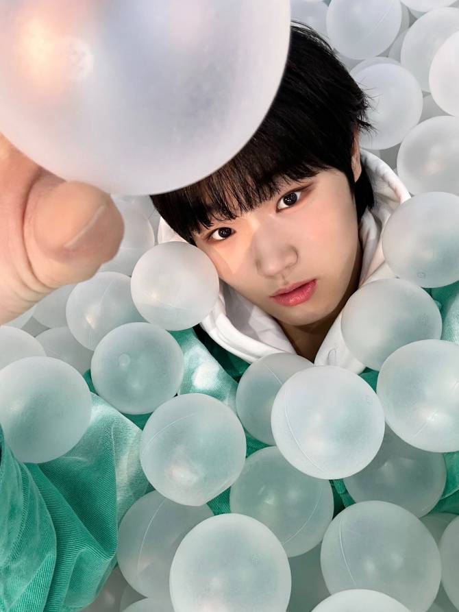 Lun8 Community Posts 조심히 잘 다녀올게용🩵 Eunseop