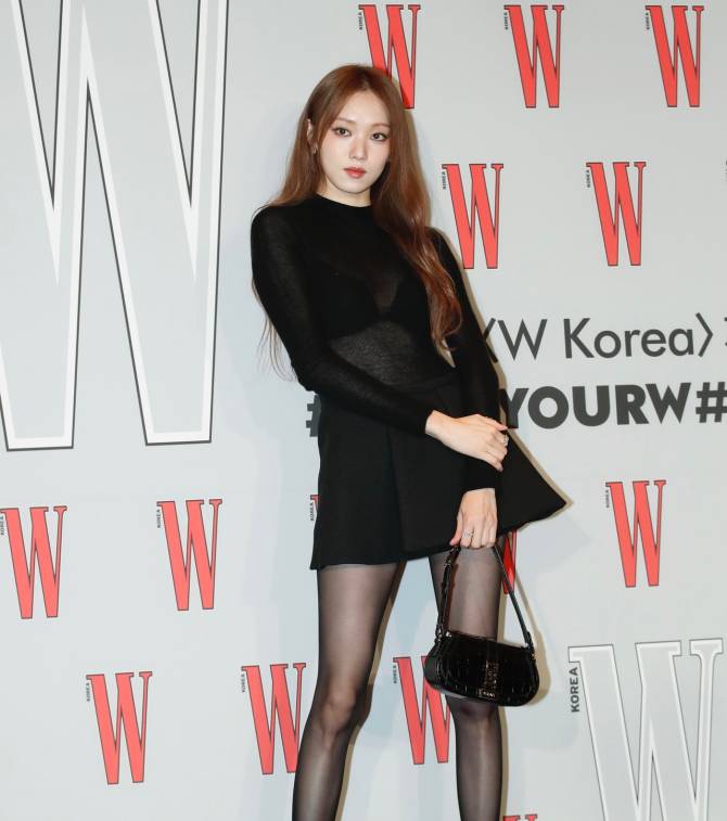 Lee Sung Kyoung Community Post 어젯밤에는 다들 너무 아름다웠어요 인파가 너무 많아서 아쉽게도