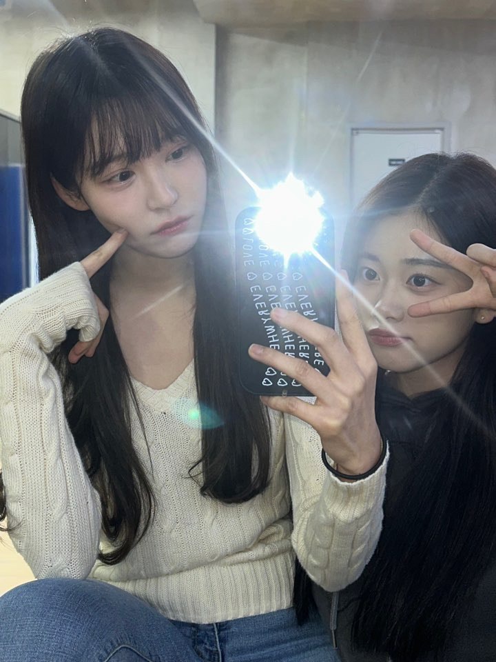 Classy Community Post 내가 너무나 사랑하는 자만이♥️🤍♥️🤍 많은 축하 받으면서 행복한 하루 보내길 바라