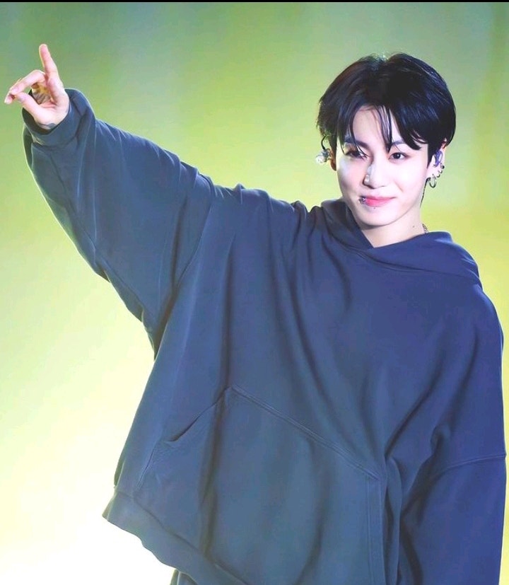 BTS Community Post - We miss you.r mr jk sir 💜 and i wish you have a ...