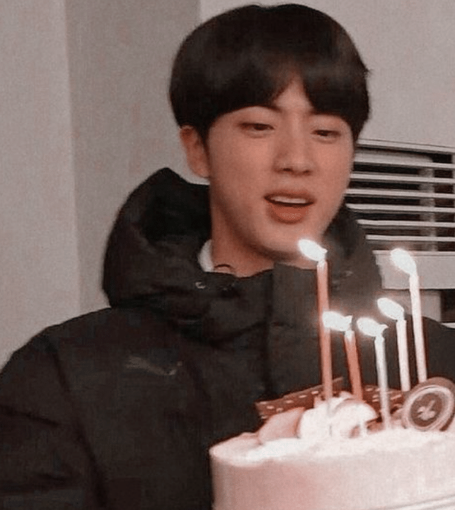 Bts Community Post 석진아 생일 축하해 Happy Birthdayyy Wwh 💜💜💜💜💜💜