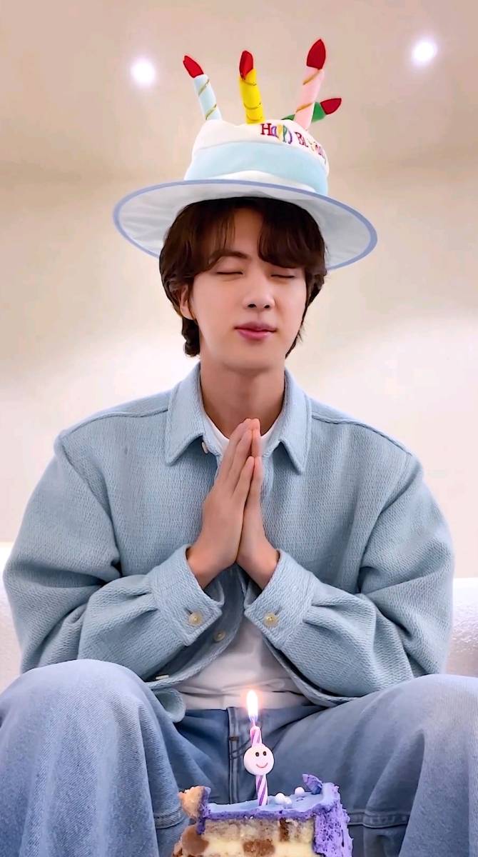 Bts Community Posts ジンくん💕💕💕メッセージ送ってくれただけでも十分感激してたのに…動画まで準備してた。 自分不在の
