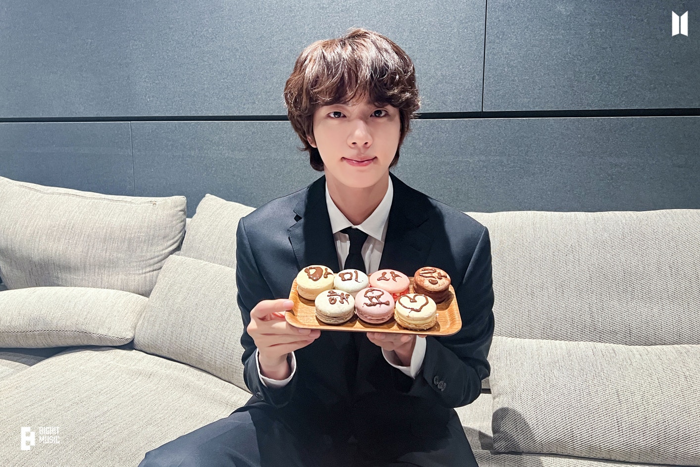 BTS Community Post - Feliz aniversário meu príncipe💜🥳! Espero que tudo esteije a correr-te bem💜 ...