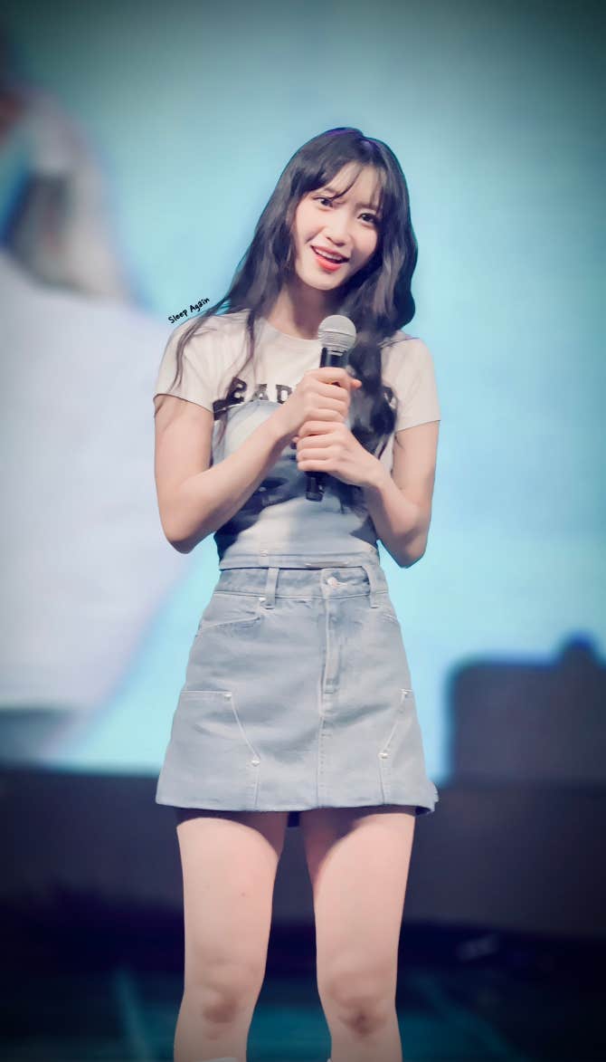 Oh My Girl Community Posts 기적을 노래하는 내 가수의 시간💙🌹 사랑하는 유빈시💜 비바람이 불어도 천둥