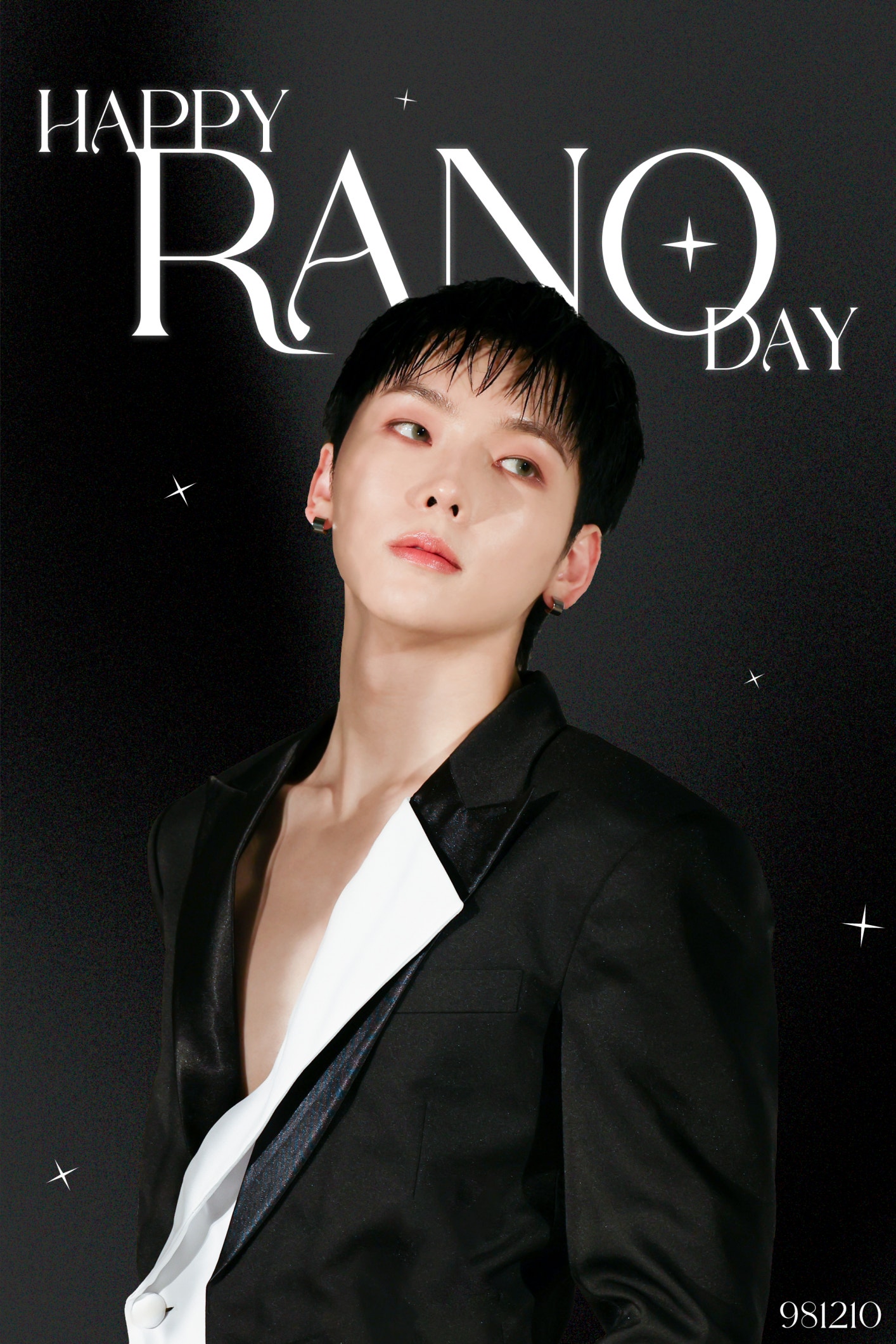 Weverse E'LAST Image - Happy 𝙍𝘼𝙉𝙊 day