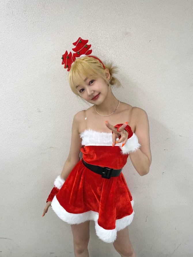 Secret Number Community Post 미리메리크리스마스🎄💋♥️ LÉa