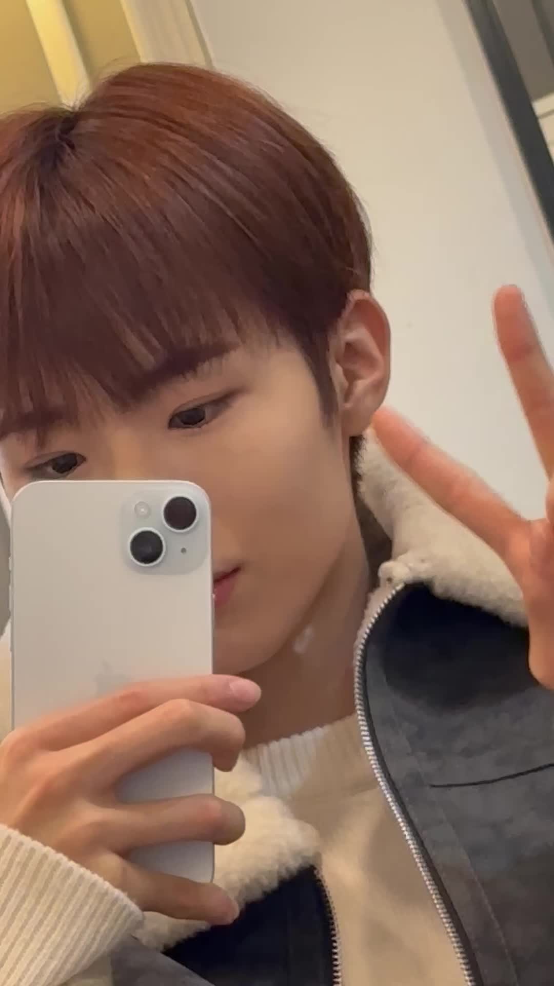 WHIB Community Posts - 갔다 올게!! ️ - WONJUN