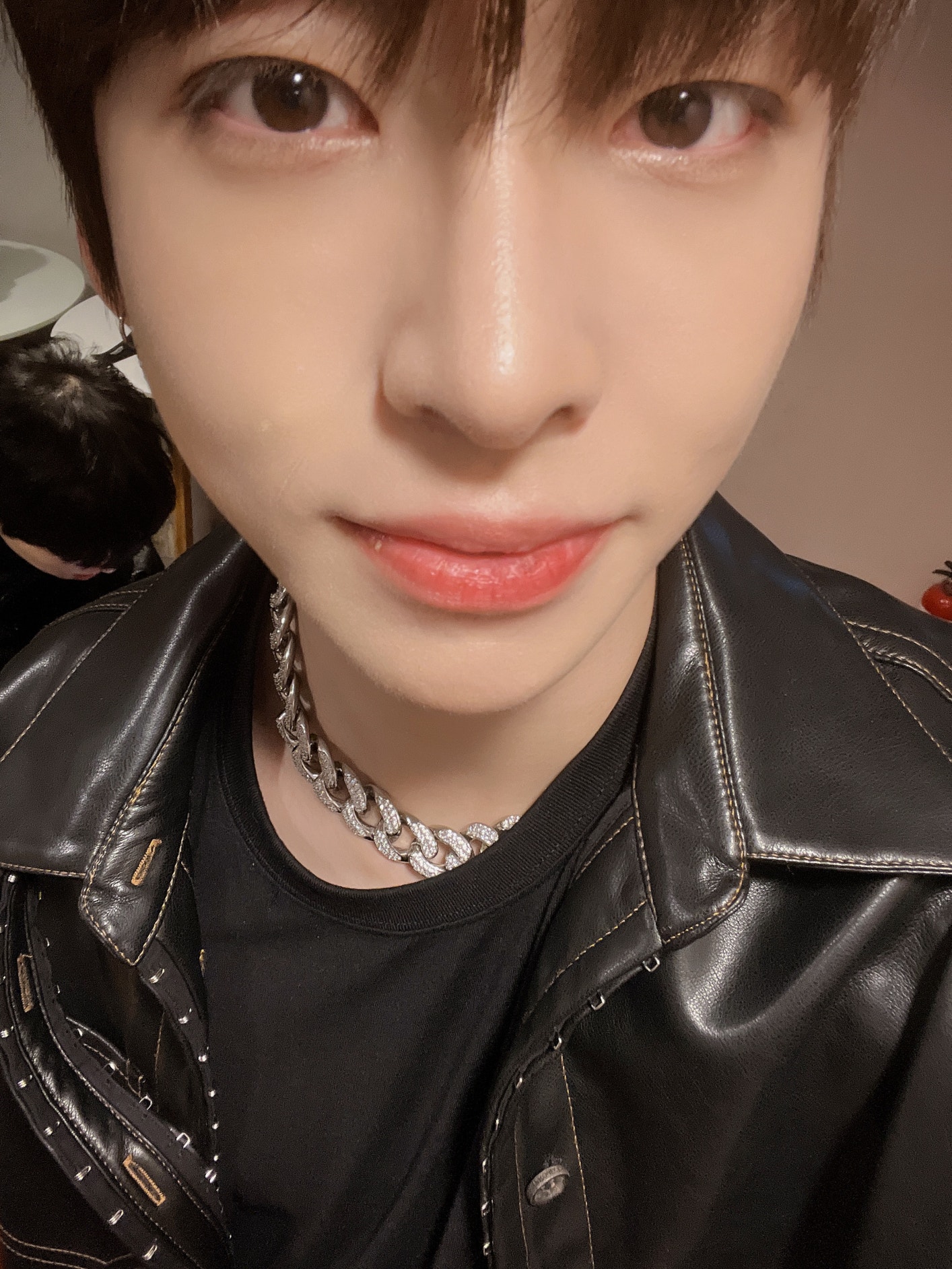 AMPERS&ONE Community Post - 3지D호 - JIHO