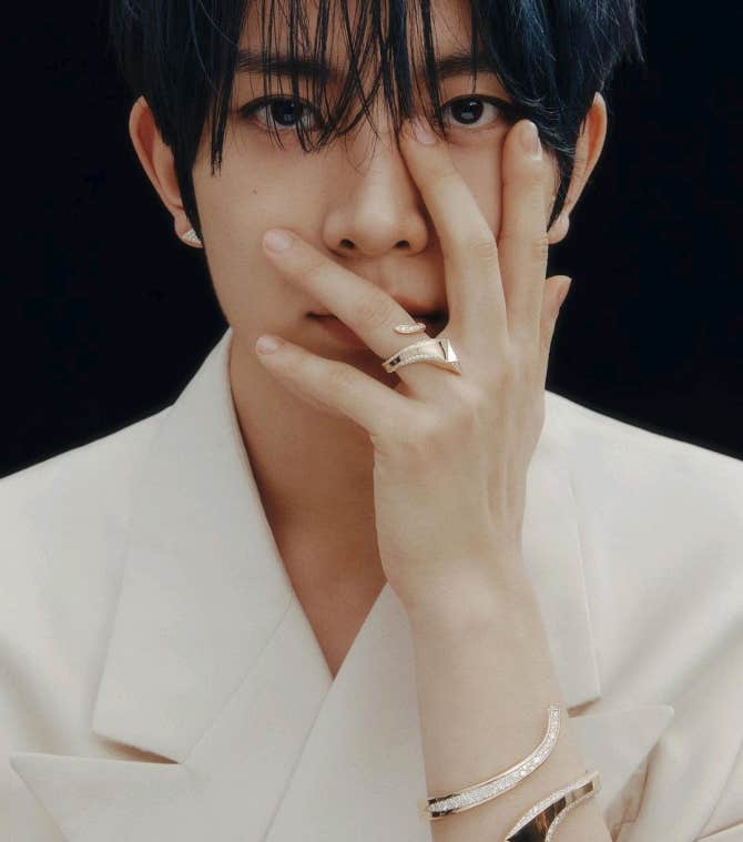 ENHYPEN Community Posts - I'm not ok... stooooop, you're look so very ...