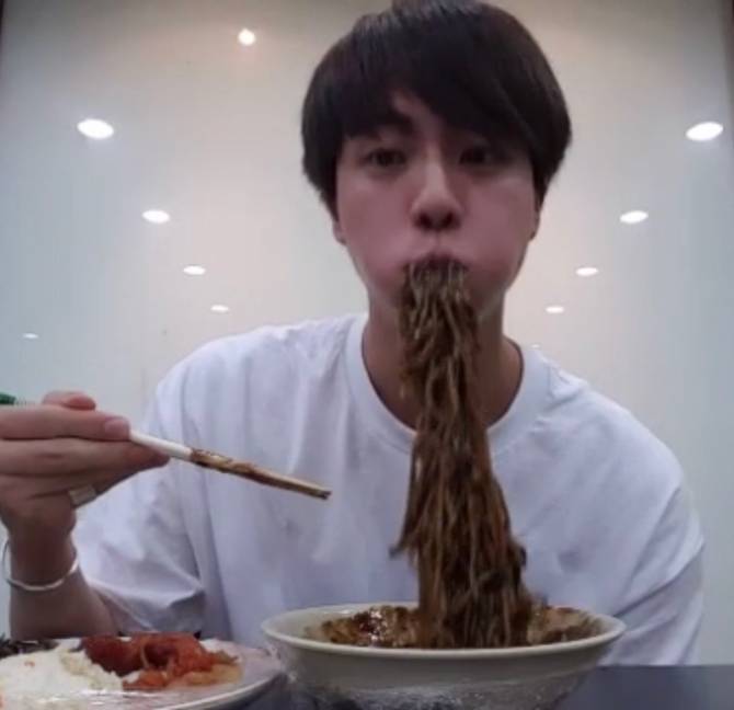 Bts Community Post ใธใณใใ๐ ใ้ฃฏใฎใไพใซใคใผใใธใณ๐ ใใๆ้ซใญ๐ ๐งทweverse To Jin Dear