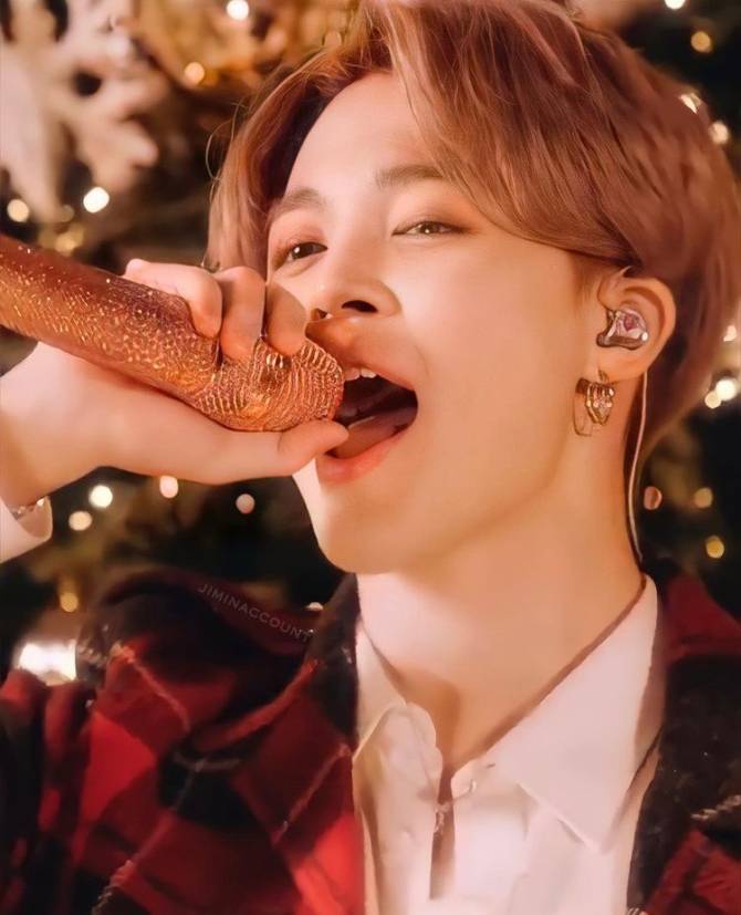 Bts Community Posts 💜🐥지민시🐥💜 지민아~ 메리 크리스마스 🎄🎅🎁 그곳에서도 크리스마스 분위기가 날까 난