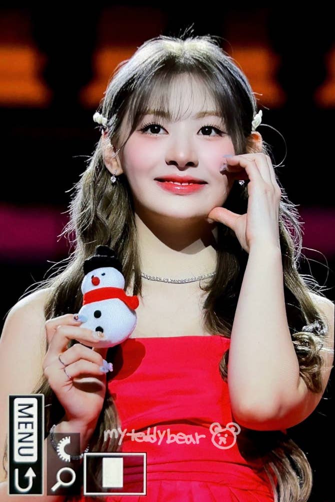 Stayc Community Post 안뇽하세용💝💝 스윗분들 너무 오랜만 입니돠😅 잠시 개인사정으로 인해 글을 쓰지