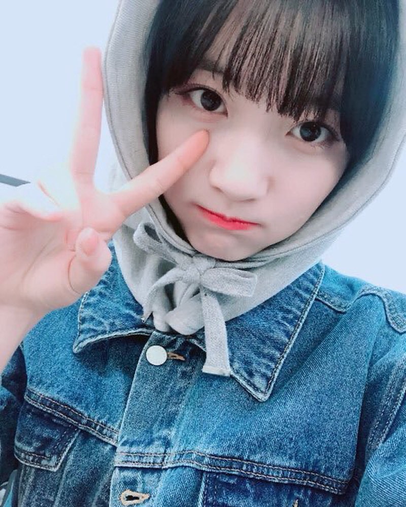 Oh My Girl Community Post 사랑하는 유빈아 ️ 저녁 늦지 않게끔 먹구 남은 하루 힘내 유빈이 마음은