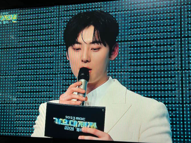 Hwang Min Hyun Community Post 오늘의 대장과 스리슬쩍 보고 싶어 올리는 뉴이스트때 대장 ㅋㅋ 2023