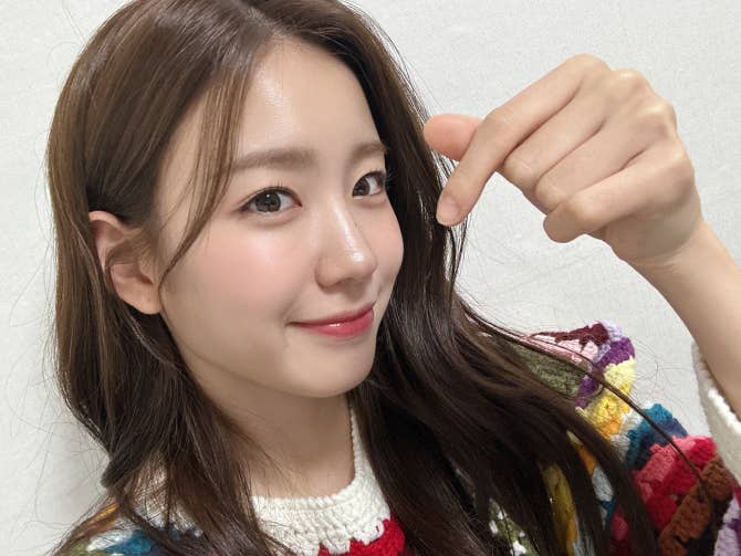 Wooah Community Post 4월이다 와우 설렌다아 얼른 보고싶네💗🌸 어김없이 돌아온 월요일이니까 완전완전