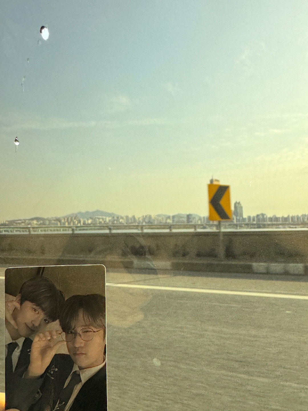 LUN8 Community Post - 진수준우 포카와 함께라면 어디든 갈 수 있어 - JinSu