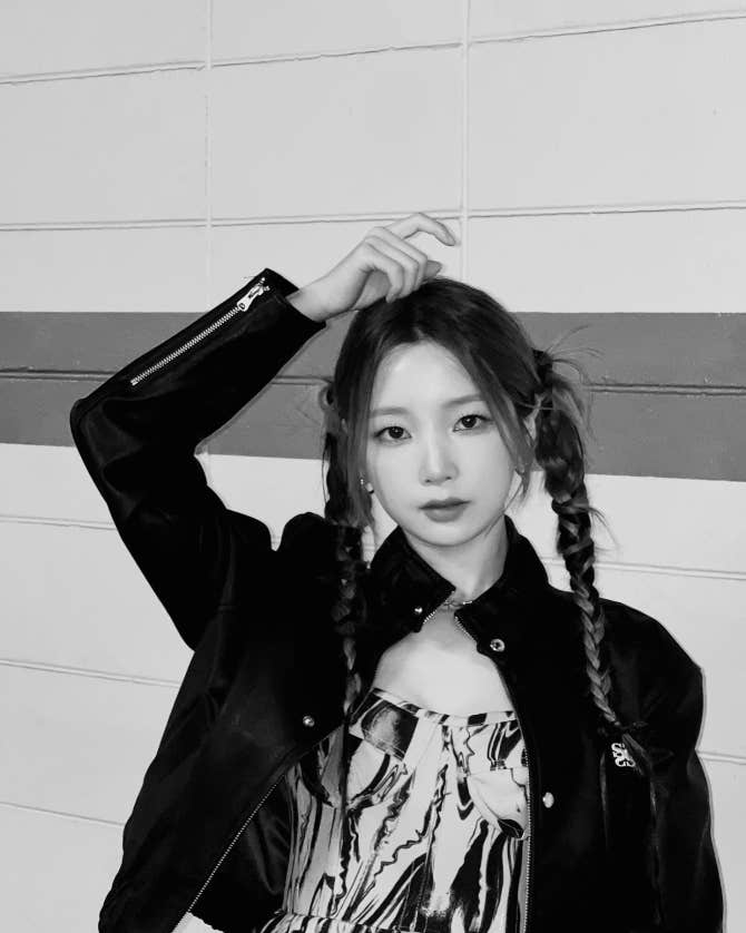 Rocket Punch Community Posts 안 올리고 남아있던 연희 짤들 😄😁😆