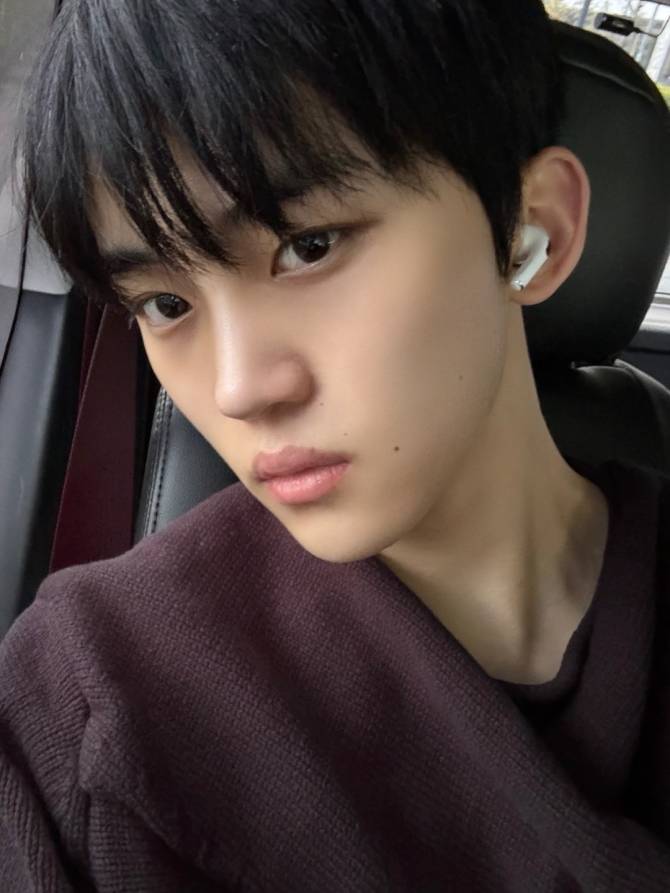 Lun8 Community Posts 이따 봐요 ㅎㅎ Dohyun