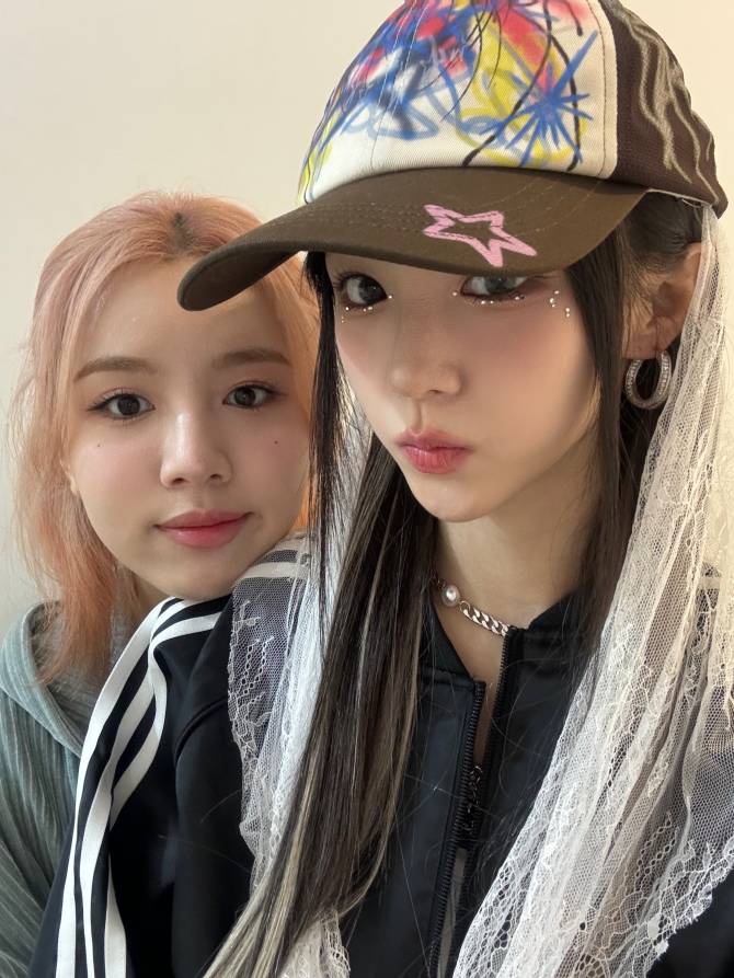 Wooah Community Posts 우리 다은이~~ 생일 축하해애🌸 어쩜 컴백이랑 같이 생일을 맞이하니 넌 정말