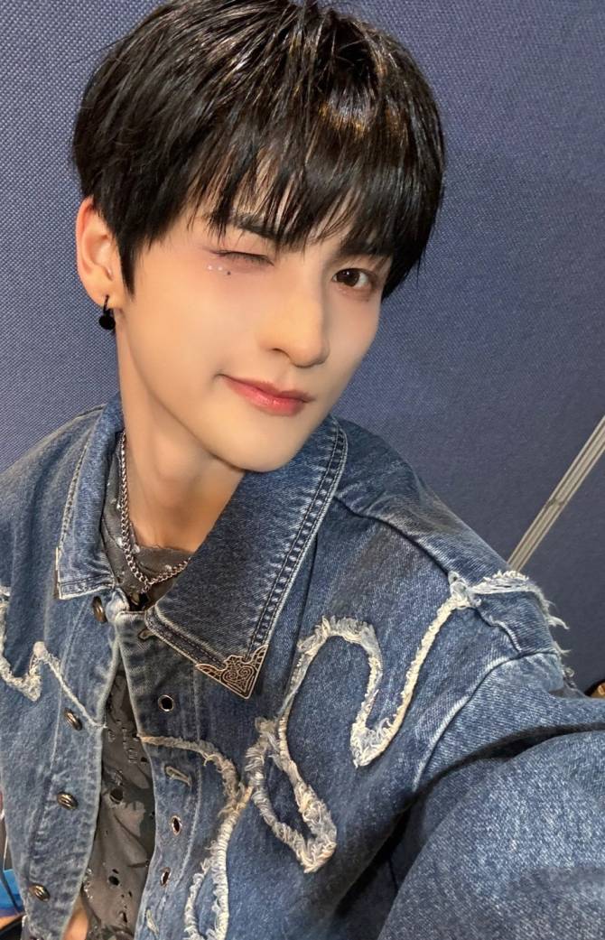 Nowadays Community Posts 안녕 내 아가들 오늘은 윤이 찾아왔습니다 드디어 Oowee 활동이