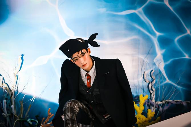 Seventeen Community Posts ๋นํ์ธ๋๐ค๐ค ์ด์ฌํ ์ฐ์ ์ฌ์ง์ด๋๊น ์ด์๊ฒ ๋ด์ค ์บ๋ฟ๋ค~ Dk