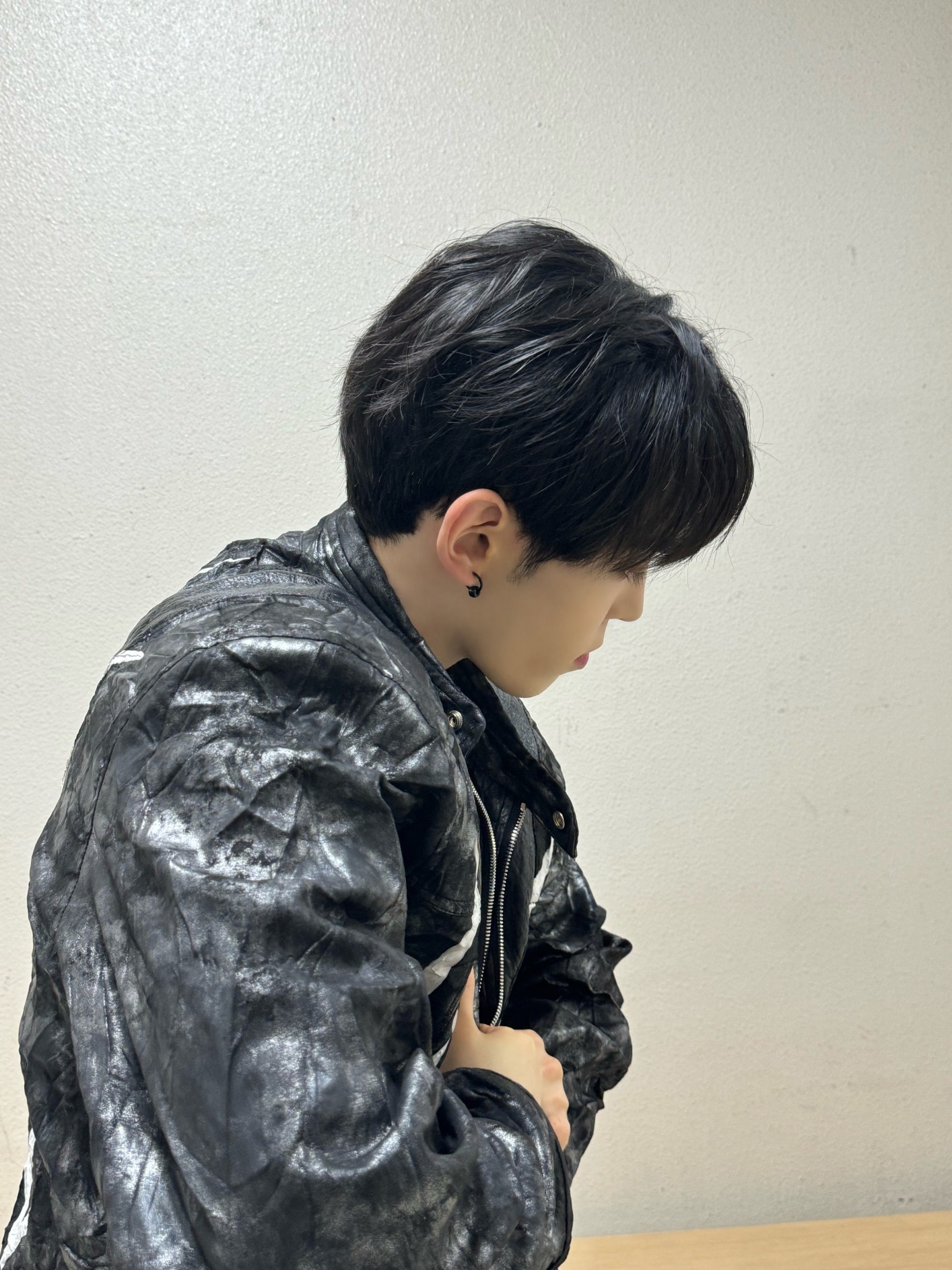 Nowadays社群貼文 다들 요즘 어떠신가요 잘 지내고 계시나요 저는 요즘 날씨가 좋아서 기분이 좋아요 😎😎 어제 갑자기