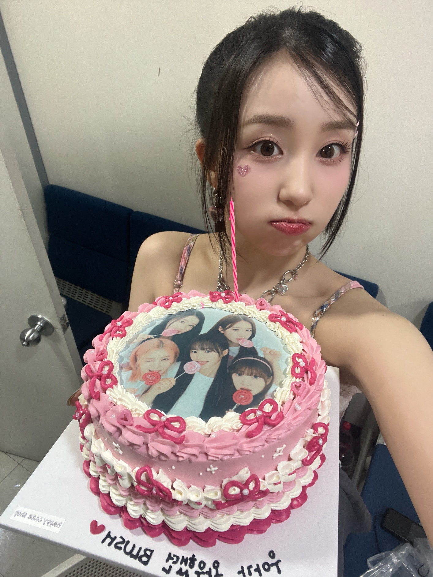 Wooah Community Posts 오늘이 가기전에 Blush 막방🥹 이번 활동은 특히나 더 많은 와우들과 함께 할