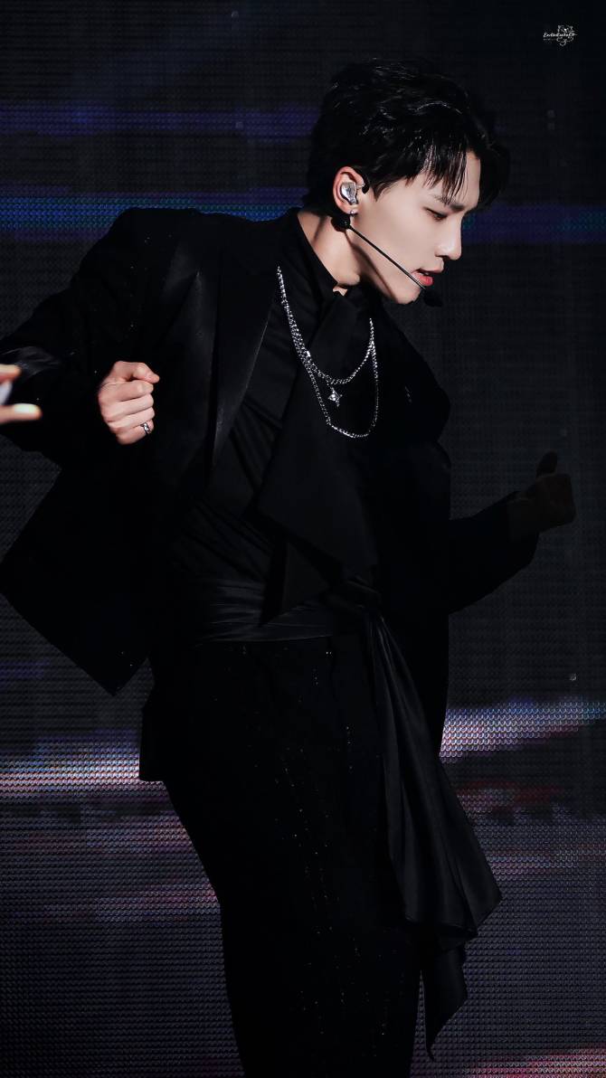 Seventeen Community Post ๋๋
ธ์ผ๐ซข ์๋ ์ฐฌ์ ์ฐฌ์ด ์์ ๋ ์
๊ผฌ๋ฆฌ ๋๋ฌด ์์์ง ์์์