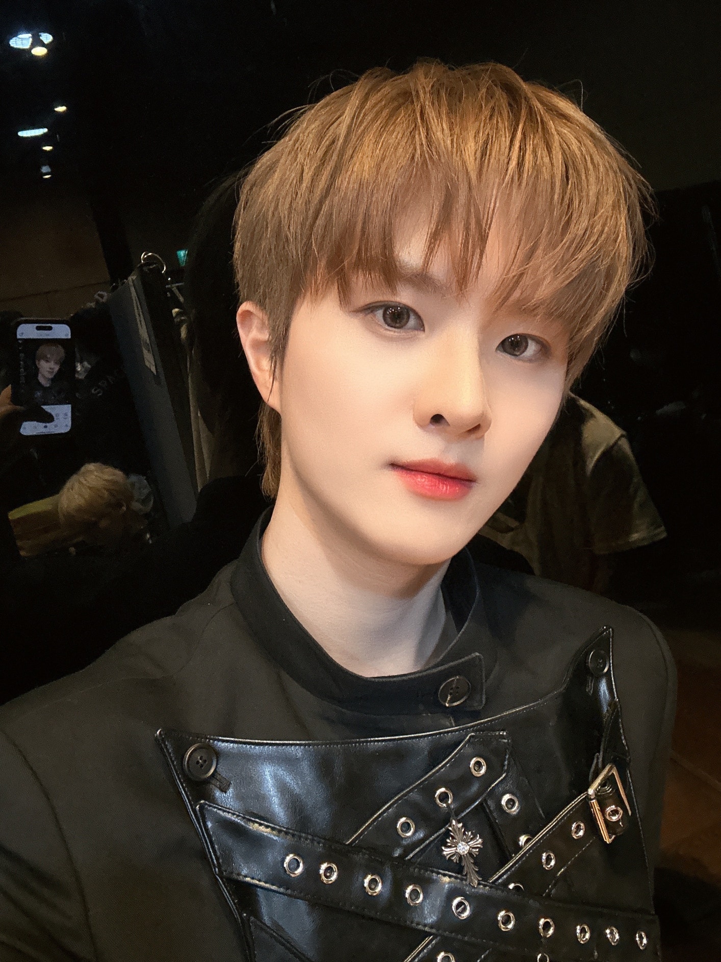 Post de la Comunidad The KingDom - 첫방 완료🐰💕 - IVAN