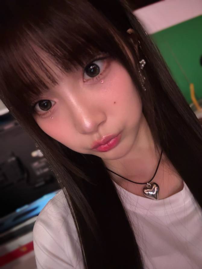 Wooah Community Post 쥬쥬~~ 중독적이야 Minseo