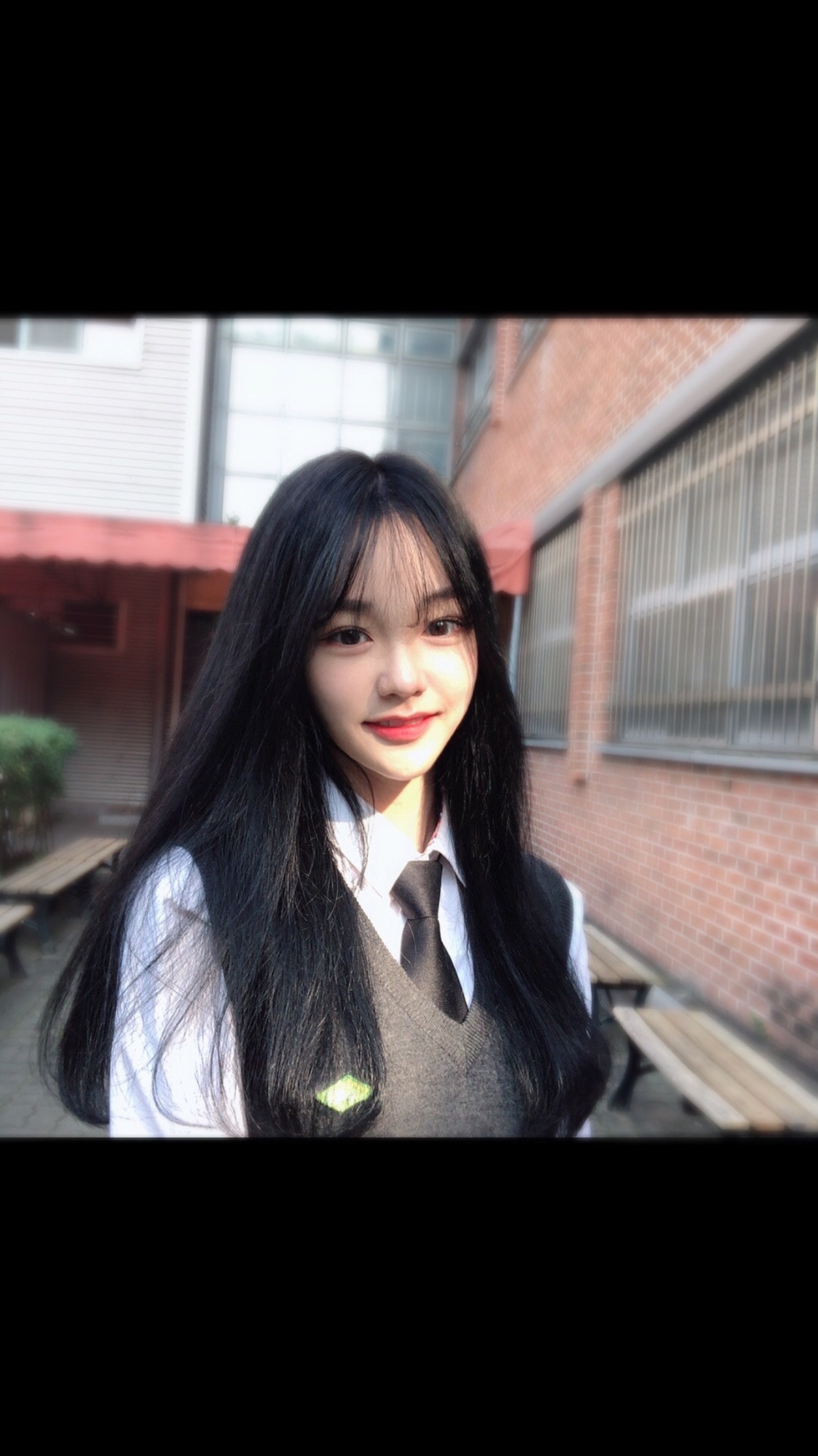 Wooah Community Posts 어린이날이라며 이런 선물 챙겨주는 권나연 어때😗 Nana
