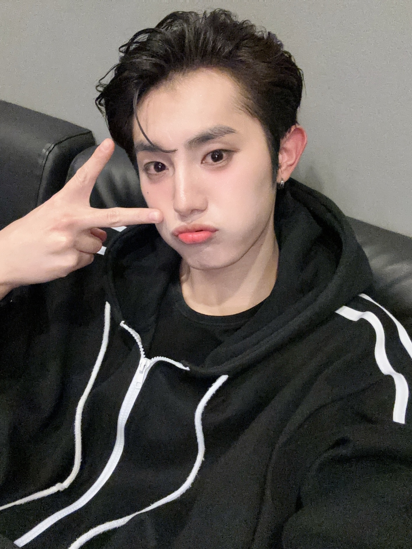 OnlyOneOf Community Posts - 고맙고 사랑해 🦁 - Mill