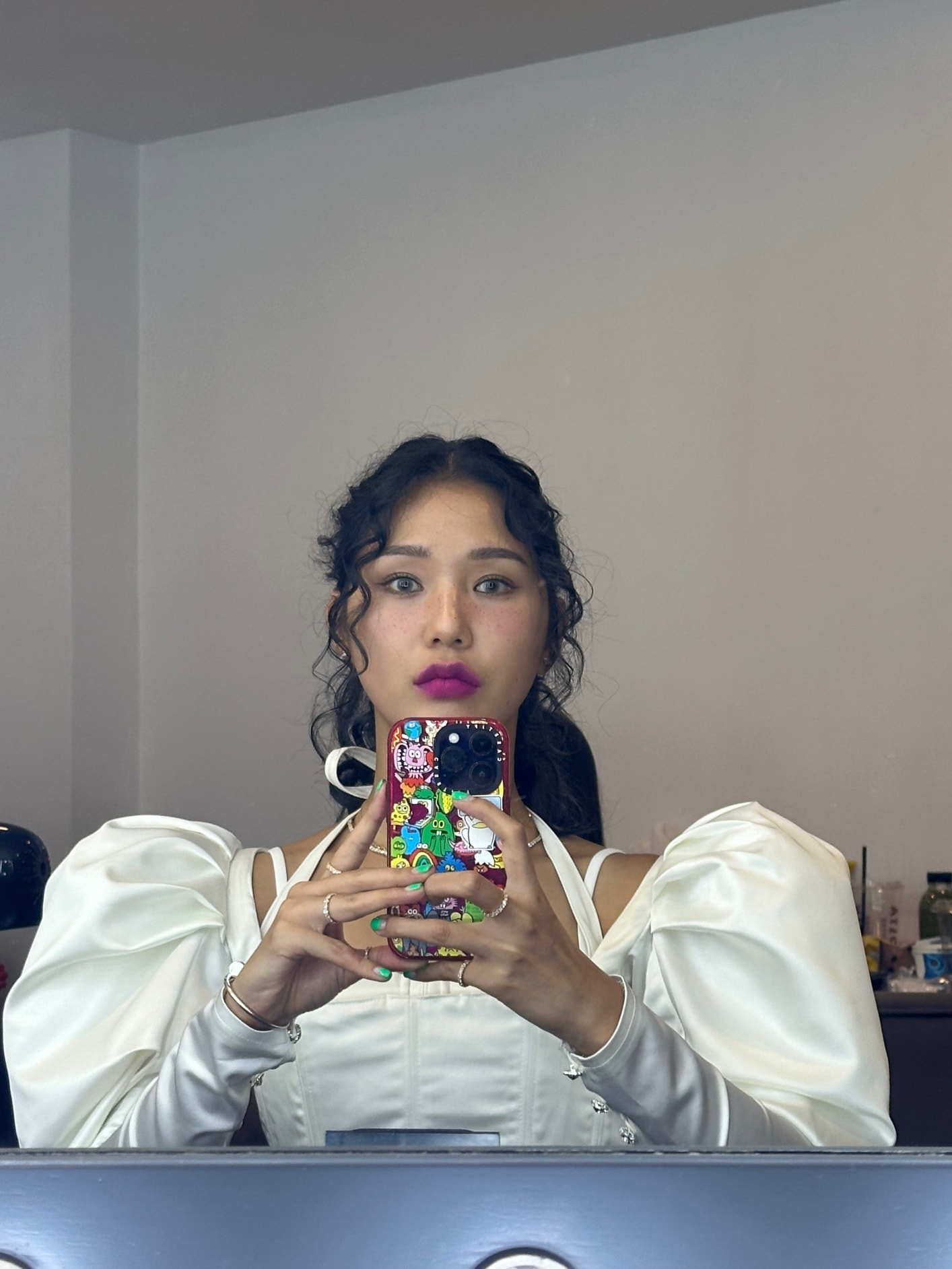 OH MY GIRL Community Post - 나만 과몰입이야? - MiMi