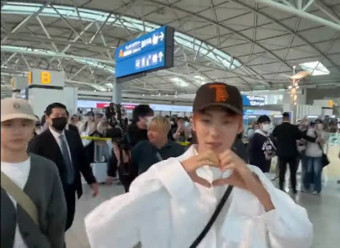 Tws Community Posts 얘들아 케이콘 재팬 잘 다녀와 사랑해♥️ 애기들 하트 줍줍하기🫶🏻