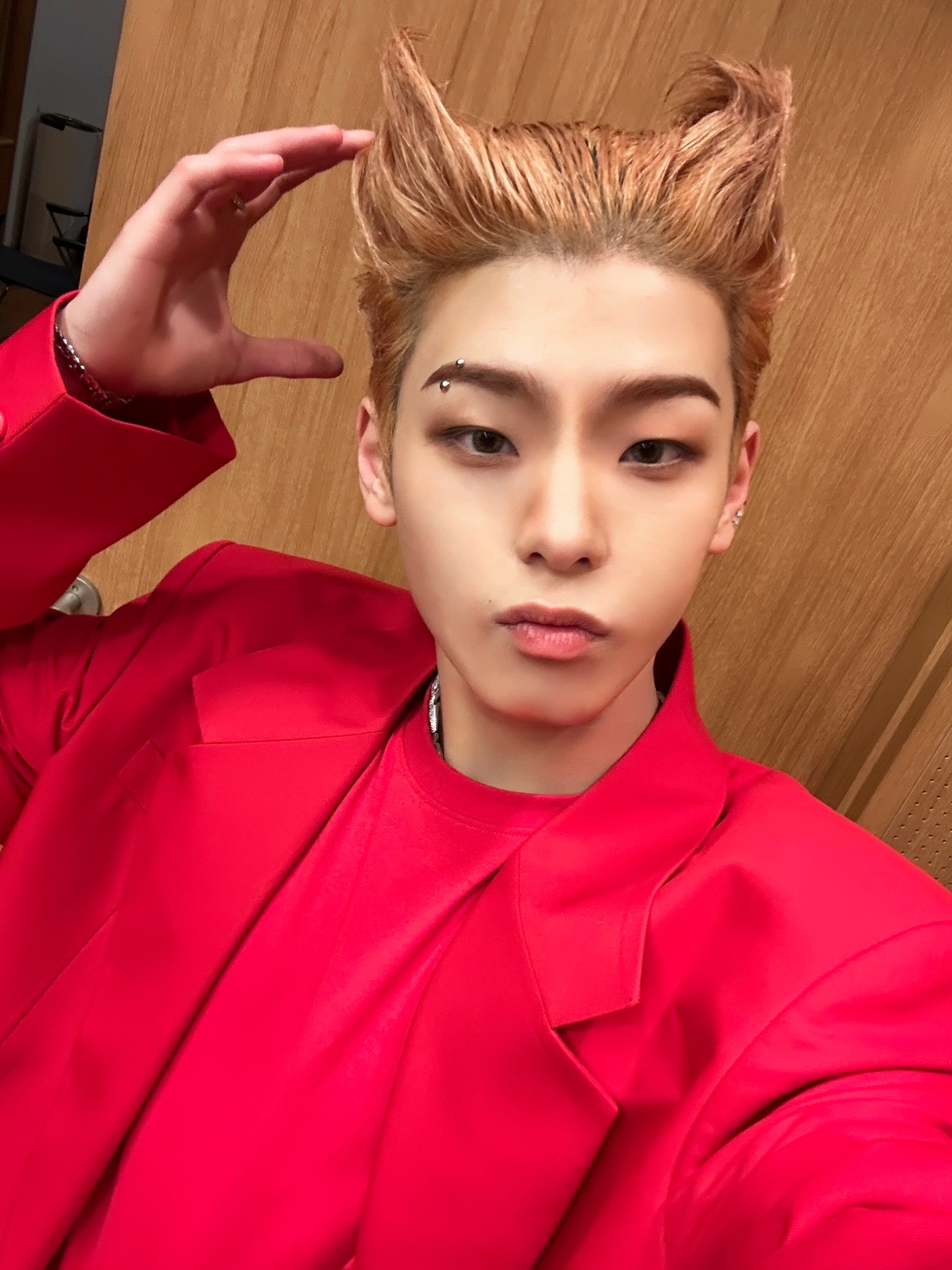 82MAJOR Community Post - 위버스에 나타난 앙마와 닌자고 - KIM DO GYUN